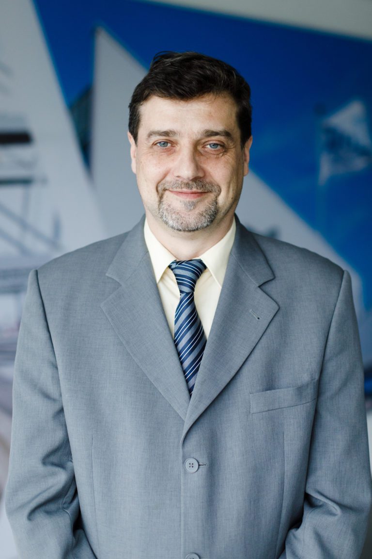Our team | Meet the experts at MOL Logistics